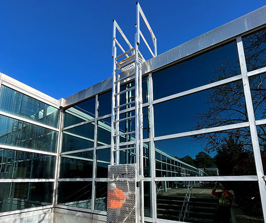 Fall Protection Solutions | Valcourt